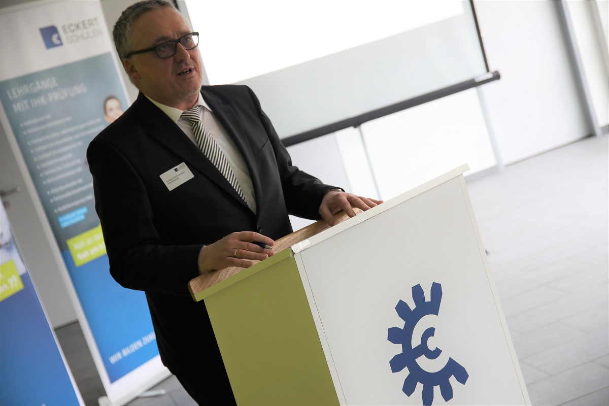 Investition in den Fachkräfte-Nachwuchs: Eckert Schulen Amberg eröffnen ...